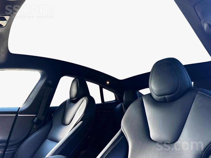 Melns Tesla Model S 2020 Rīga, ar dzinēja tilpumu 0.00 L un nobraukumu 70 tūkst. km par 34870 €, foto 16 vietnē AUTOMOTO.COM.LV