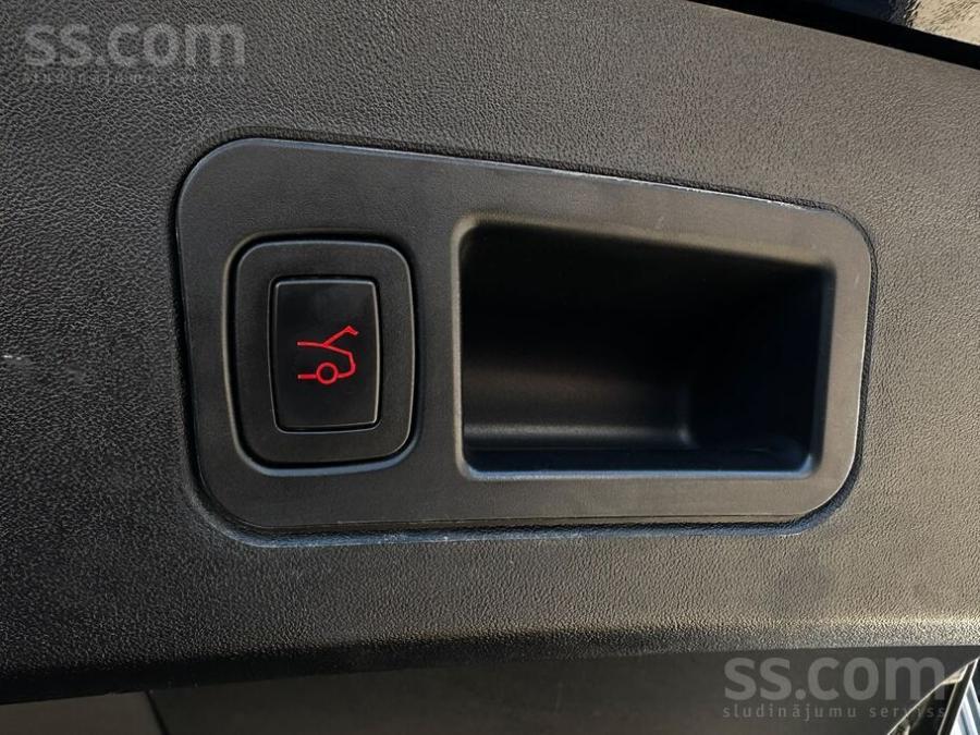 Melns Tesla Model S 2020 Rīga, ar dzinēja tilpumu 0.00 L un nobraukumu 70 tūkst. km par 34870 €, foto 21 vietnē AUTOMOTO.COM.LV