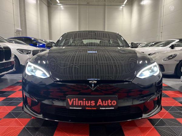 Black Tesla Model S 2021 in Vilnius, with an engine capacity of 0.00 L and mileage of 22 thousand km for 69999 €, photo 3 on AUTOMOTO.COM.LV