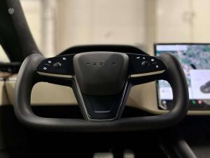 Черный Тесла Модель С 2021 в Вильнюс, объемом двигателя 0.00 л и пробегом 22 тыс. км за 69999 €, фото 24 на AUTOMOTO.COM.LV