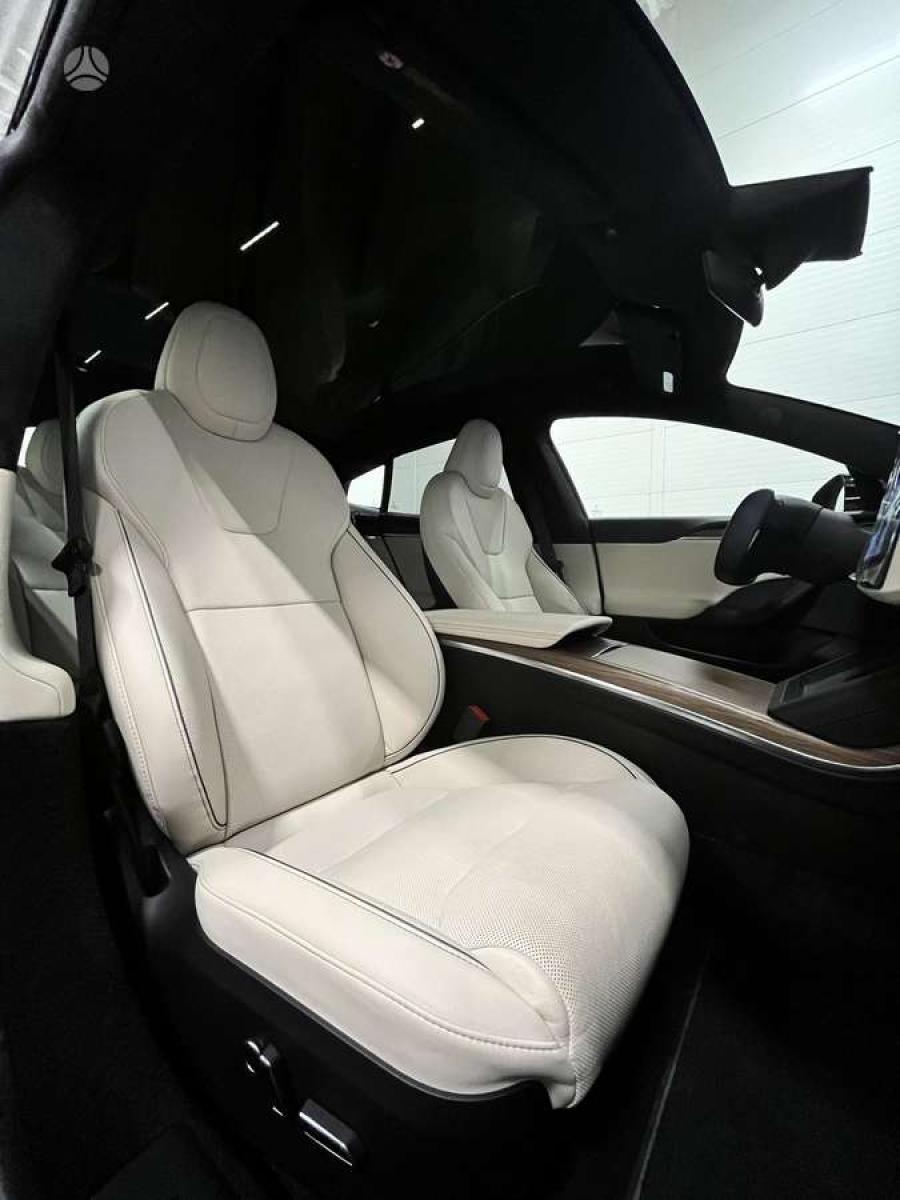 Melns Tesla Model S 2021 Viļņa, ar dzinēja tilpumu 0.00 L un nobraukumu 25 tūkst. km par 69999 €, foto 19 vietnē AUTOMOTO.COM.LV