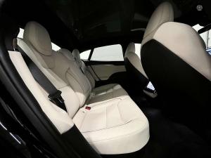 Melns Tesla Model S 2021 Viļņa, ar dzinēja tilpumu 0.00 L un nobraukumu 25 tūkst. km par 69999 €, foto 22 vietnē AUTOMOTO.COM.LV