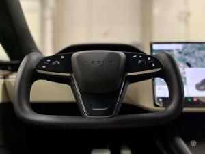 Melns Tesla Model S 2021 Viļņa, ar dzinēja tilpumu 0.00 L un nobraukumu 25 tūkst. km par 69999 €, foto 24 vietnē AUTOMOTO.COM.LV