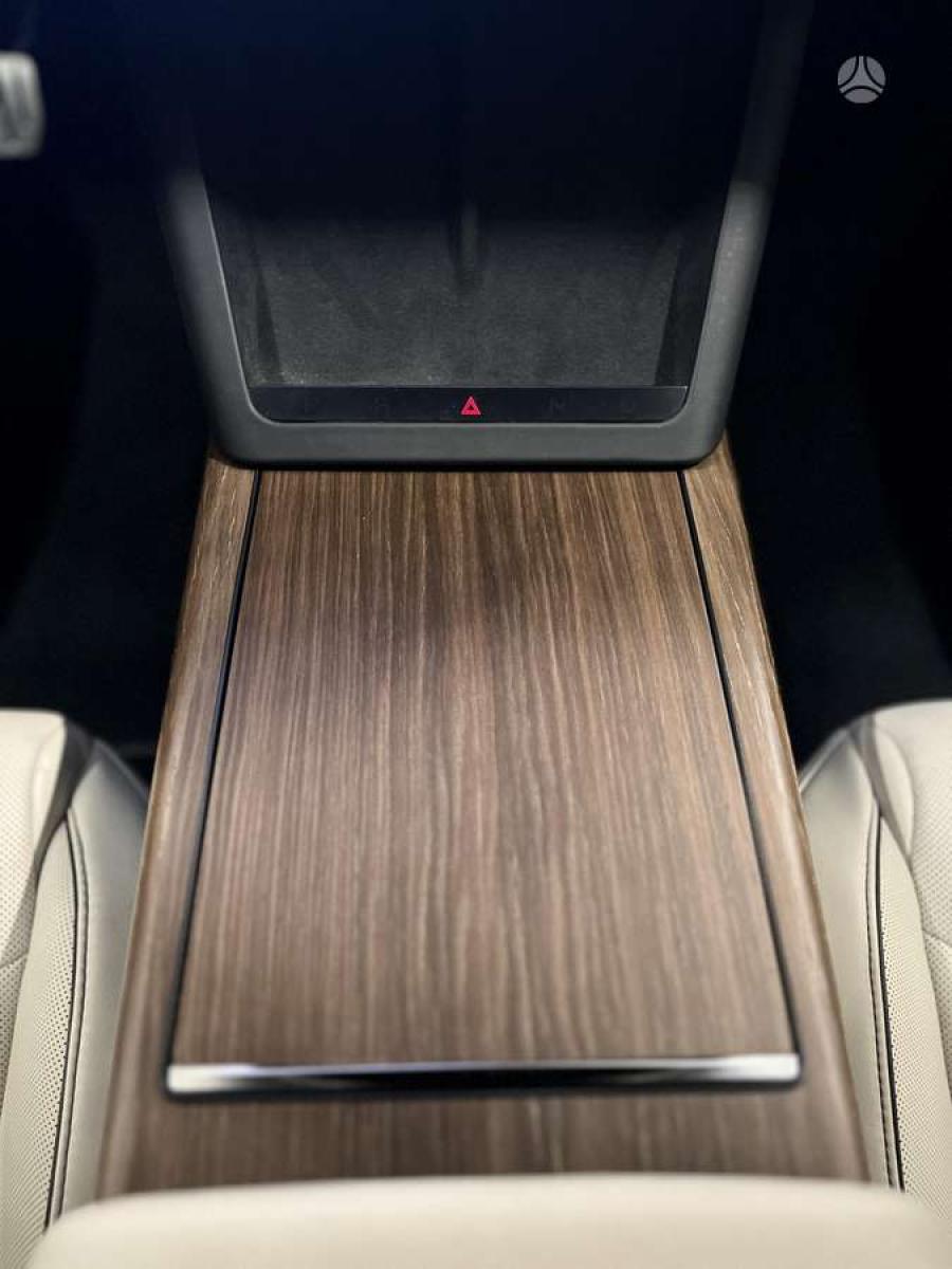 Melns Tesla Model S 2021 Viļņa, ar dzinēja tilpumu 0.00 L un nobraukumu 25 tūkst. km par 69999 €, foto 29 vietnē AUTOMOTO.COM.LV