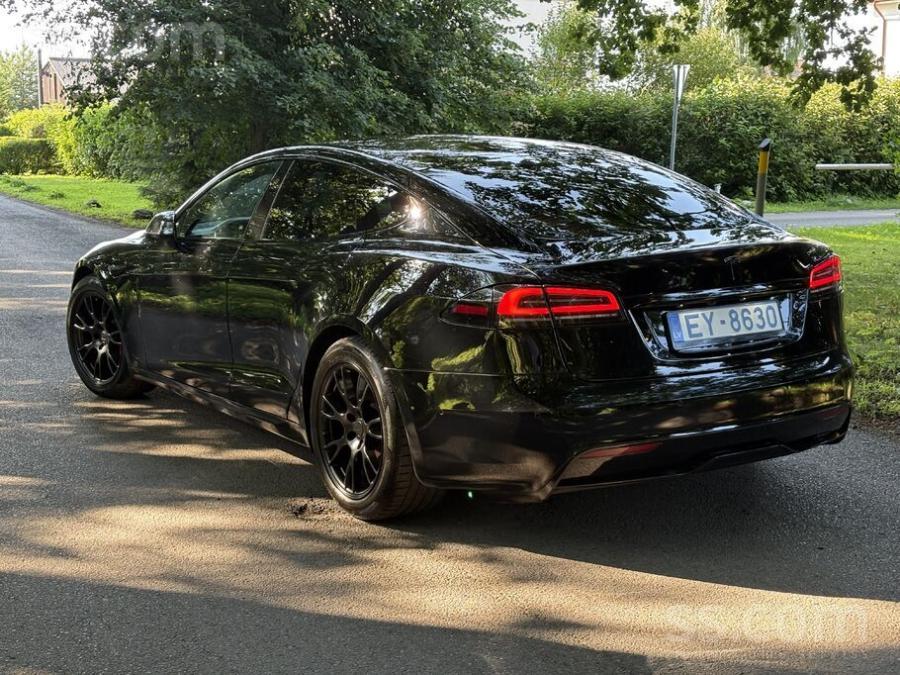 Melns Tesla Model S 2022 Rīga, ar dzinēja tilpumu 0.00 L un nobraukumu 75 tūkst. km par 48000 €, foto 6 vietnē AUTOMOTO.COM.LV