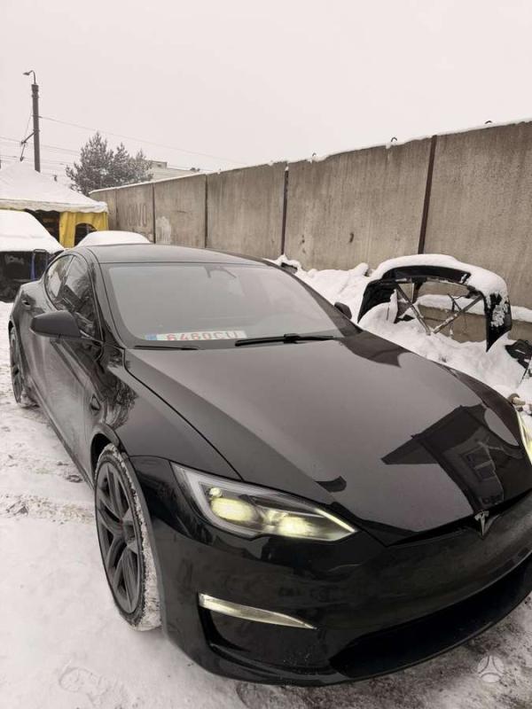 Melns Tesla Model S 2024 Kauņa, ar dzinēja tilpumu 0.00 L un nobraukumu 7 tūkst. km par 69000 €, foto 1 vietnē AUTOMOTO.COM.LV