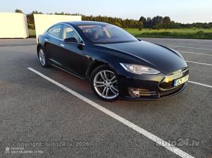 Blue Tesla Model S 2013 in Tallinn, with an engine capacity of 0.00 L and mileage of 301 thousand km for 14300 €, photo 6 on AUTOMOTO.COM.LV