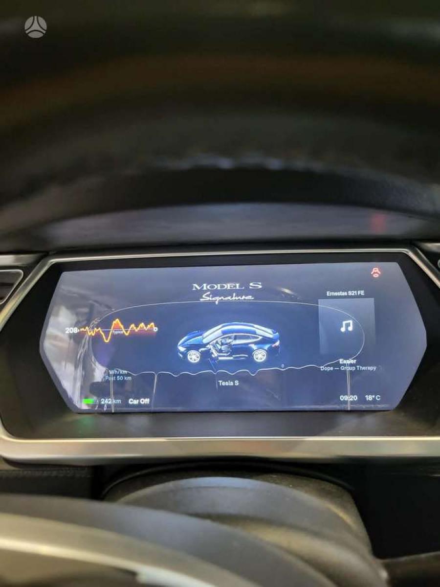 Blue Tesla Model S 2013 in Vilnius, with an engine capacity of 0.00 L and mileage of 220 thousand km for 9500 €, photo 7 on AUTOMOTO.COM.LV
