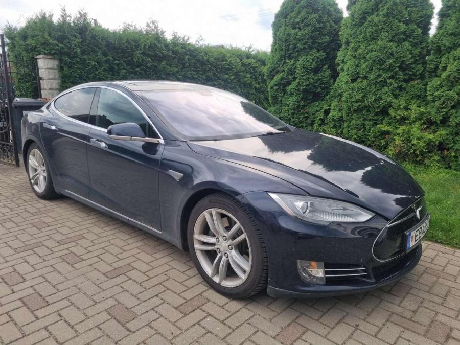 Zils Tesla Model S 2014 Tauragė, ar dzinēja tilpumu 0.00 L un nobraukumu 150 tūkst. km par 10700 €, foto 10 vietnē AUTOMOTO.COM.LV