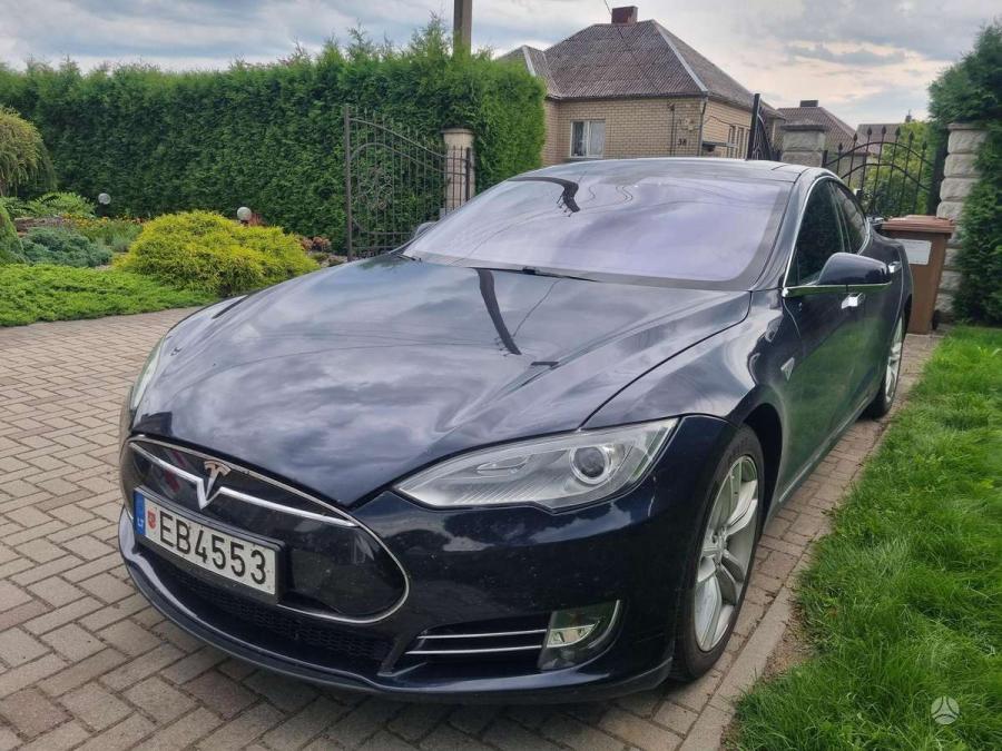 Zils Tesla Model S 2014 Tauragė, ar dzinēja tilpumu 0.00 L un nobraukumu 150 tūkst. km par 10700 €, foto 1 vietnē AUTOMOTO.COM.LV
