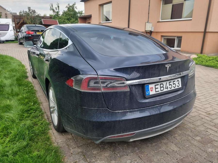 Zils Tesla Model S 2014 Tauragė, ar dzinēja tilpumu 0.00 L un nobraukumu 150 tūkst. km par 10700 €, foto 6 vietnē AUTOMOTO.COM.LV
