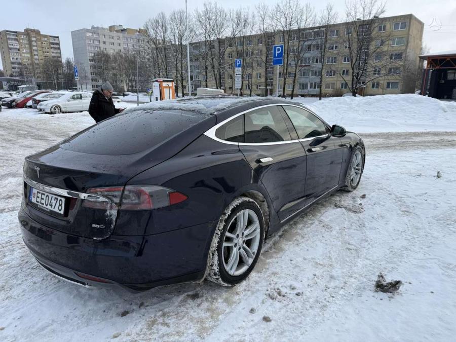 Zils Tesla Model S 2015 Kauņa, ar dzinēja tilpumu 0.00 L un nobraukumu 237 tūkst. km par 14999 €, foto 7 vietnē AUTOMOTO.COM.LV