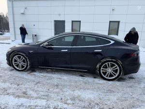 Zils Tesla Model S 2015 Kauņa, ar dzinēja tilpumu 0.00 L un nobraukumu 237 tūkst. km par 14999 €, foto 8 vietnē AUTOMOTO.COM.LV
