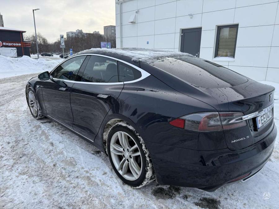 Zils Tesla Model S 2015 Kauņa, ar dzinēja tilpumu 0.00 L un nobraukumu 237 tūkst. km par 14999 €, foto 9 vietnē AUTOMOTO.COM.LV