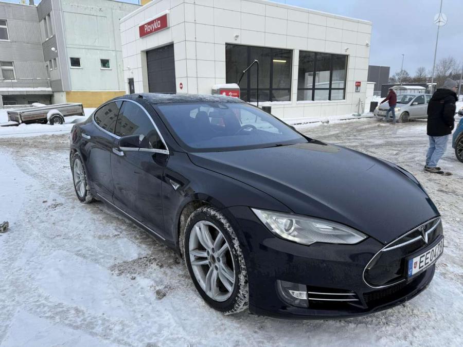 Zils Tesla Model S 2015 Kauņa, ar dzinēja tilpumu 0.00 L un nobraukumu 237 tūkst. km par 14999 €, foto 13 vietnē AUTOMOTO.COM.LV