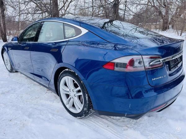 Zils Tesla Model S 2015 Šauļi, ar dzinēja tilpumu 0.00 L un nobraukumu 233 tūkst. km par 15250 €, foto 10 vietnē AUTOMOTO.COM.LV