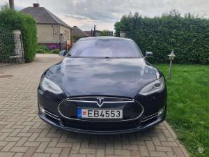Blue Tesla Model S 2015 in Taurage, with an engine capacity of 0.00 L and mileage of 150 thousand km for 10600 €, photo 3 on AUTOMOTO.COM.LV