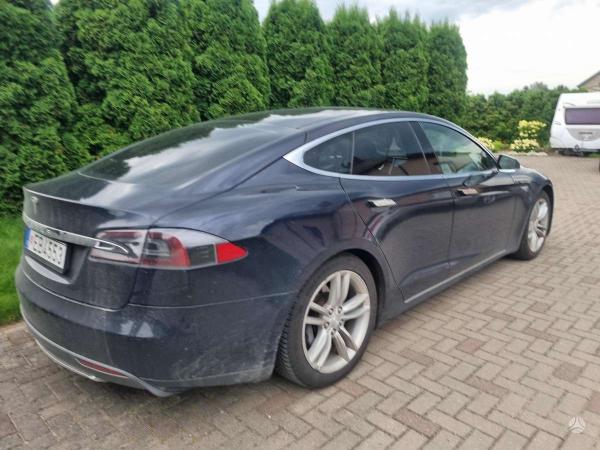 Zils Tesla Model S 2015 Tauragė, ar dzinēja tilpumu 0.00 L un nobraukumu 150 tūkst. km par 10600 €, foto 8 vietnē AUTOMOTO.COM.LV