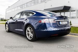 Blue Tesla Model S 2016 in Tallinn, with an engine capacity of 0.00 L and mileage of 207 thousand km for 22000 €, photo 5 on AUTOMOTO.COM.LV