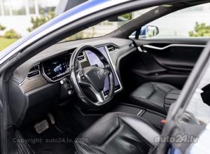 Blue Tesla Model S 2016 in Tallinn, with an engine capacity of 0.00 L and mileage of 207 thousand km for 22000 €, photo 8 on AUTOMOTO.COM.LV
