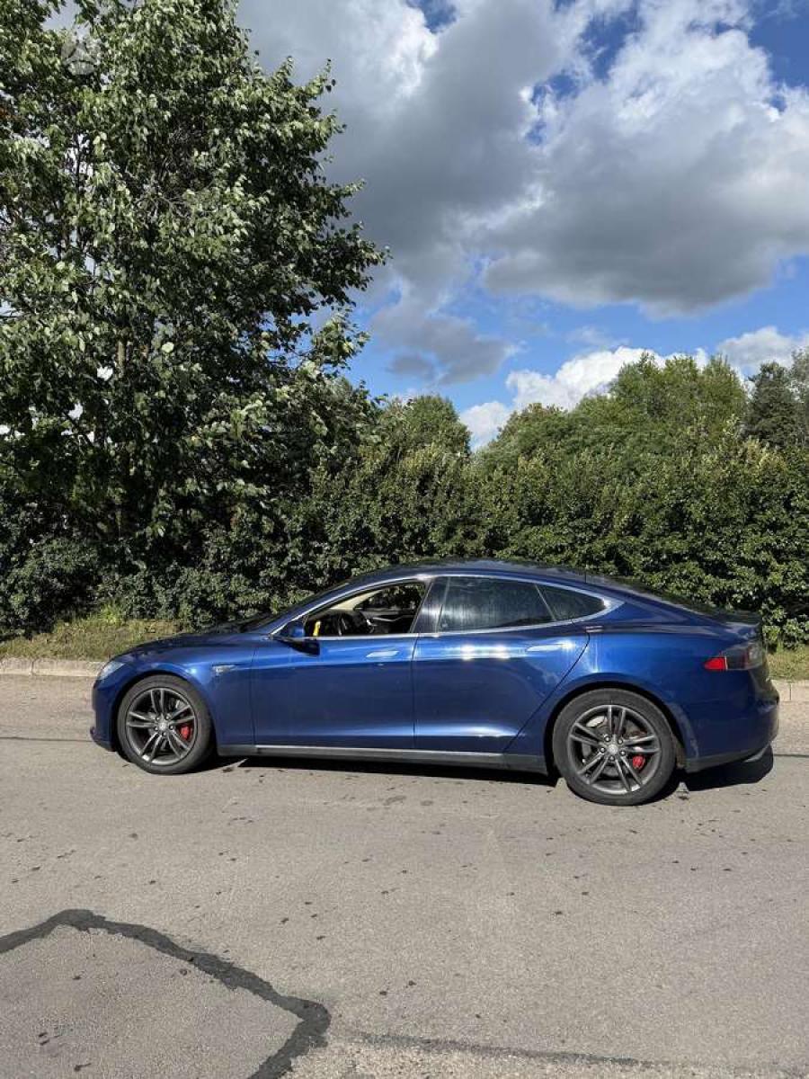 Zils Tesla Model S 2016 Viļņa, ar dzinēja tilpumu 0.00 L un nobraukumu 259 tūkst. km par 12850 €, foto 3 vietnē AUTOMOTO.COM.LV