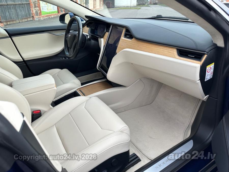 Zils Tesla Model S 2018 Tartu, ar dzinēja tilpumu 0.00 L un nobraukumu 130 tūkst. km par 24999 €, foto 9 vietnē AUTOMOTO.COM.LV