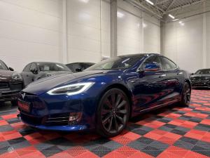 Zils Tesla Model S 2018 Viļņa, ar dzinēja tilpumu 0.00 L un nobraukumu 190 tūkst. km par 16990 €, foto  vietnē AUTOMOTO.COM.LV
