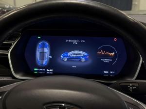 Zils Tesla Model S 2018 Viļņa, ar dzinēja tilpumu 0.00 L un nobraukumu 190 tūkst. km par 15000 €, foto 24 vietnē AUTOMOTO.COM.LV