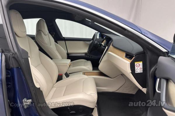Zils Tesla Model S 2019 Tallina, ar dzinēja tilpumu 0.00 L un nobraukumu 105 tūkst. km par 33000 €, foto 7 vietnē AUTOMOTO.COM.LV