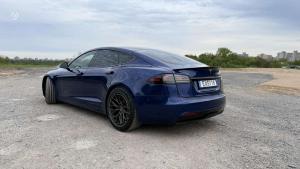Zils Tesla Model S 2022 Kauņa, ar dzinēja tilpumu 0.00 L un nobraukumu 15 tūkst. km par 43000 €, foto 3 vietnē AUTOMOTO.COM.LV