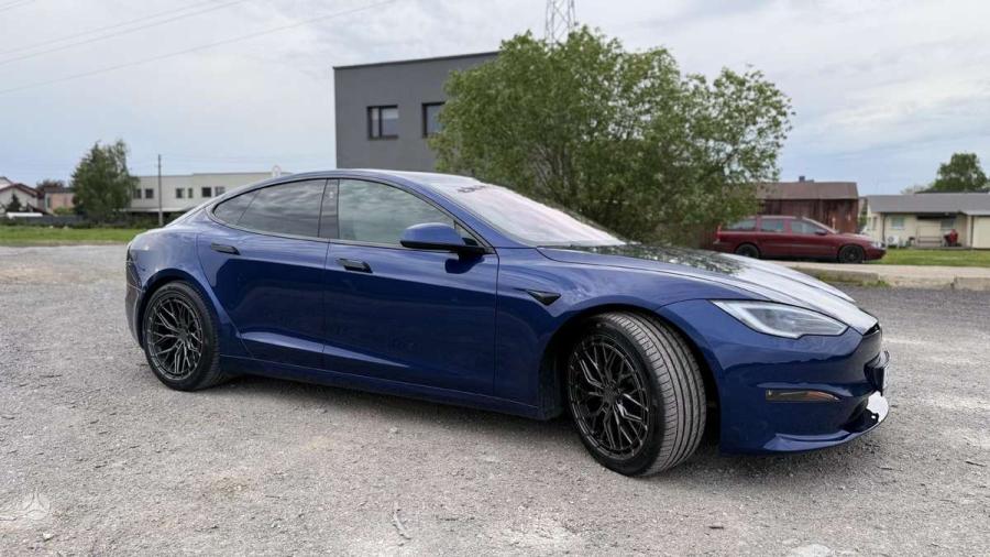 Zils Tesla Model S 2022 Kauņa, ar dzinēja tilpumu 0.00 L un nobraukumu 15 tūkst. km par 43000 €, foto 4 vietnē AUTOMOTO.COM.LV