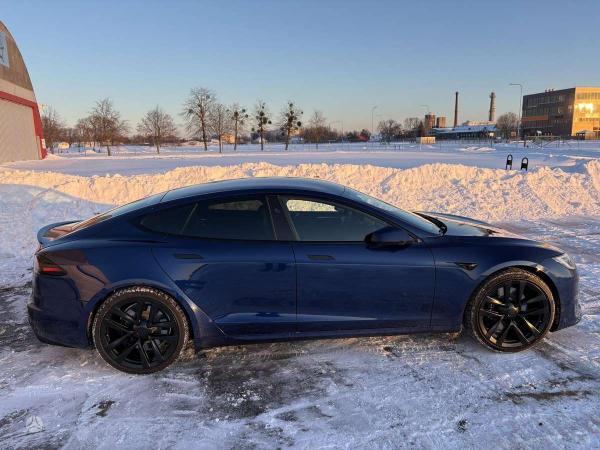 Blue Tesla Model S 2024 in Kaunas, with an engine capacity of 0.00 L and mileage of 20 thousand km for 55000 €, photo 2 on AUTOMOTO.COM.LV