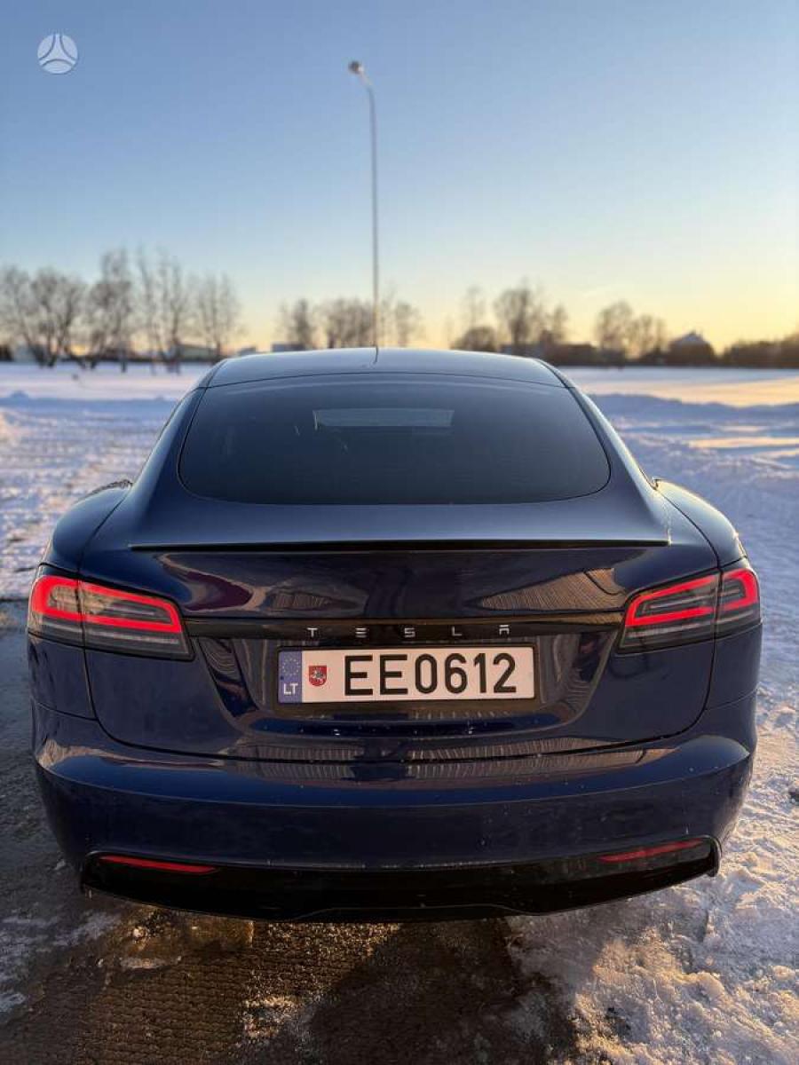 Blue Tesla Model S 2024 in Kaunas, with an engine capacity of 0.00 L and mileage of 20 thousand km for 55000 €, photo 6 on AUTOMOTO.COM.LV
