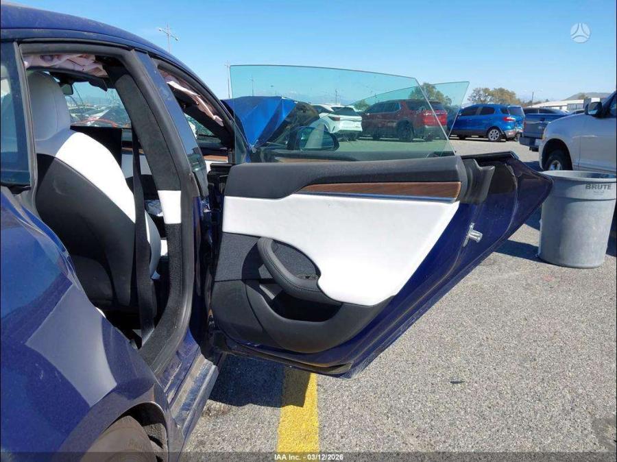 Zils Tesla Model S 2024 Kauņa, ar dzinēja tilpumu 0.00 L un nobraukumu 37 tūkst. km par 13900 €, foto 9 vietnē AUTOMOTO.COM.LV