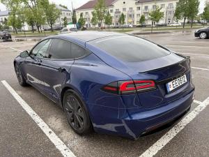 Blue Tesla Model S 2024 in Kaunas, with an engine capacity of 0.00 L and mileage of 30 thousand km for 53500 €, photo 5 on AUTOMOTO.COM.LV