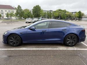 Blue Tesla Model S 2024 in Kaunas, with an engine capacity of 0.00 L and mileage of 30 thousand km for 53500 €, photo 7 on AUTOMOTO.COM.LV