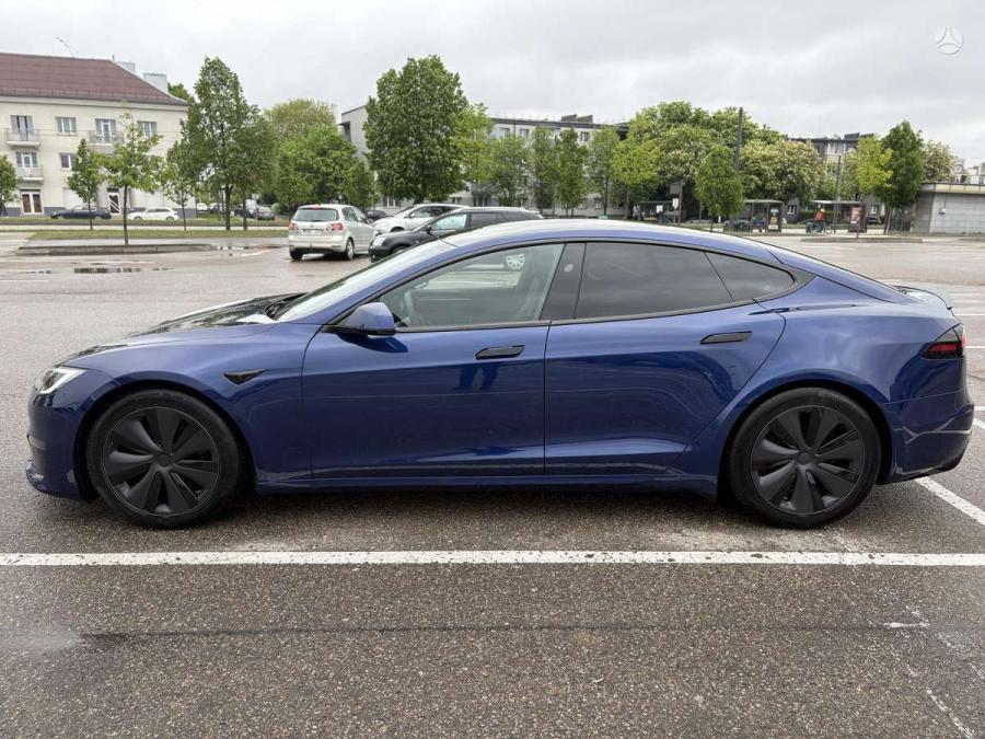 Blue Tesla Model S 2024 in Kaunas, with an engine capacity of 0.00 L and mileage of 30 thousand km for 53500 €, photo 7 on AUTOMOTO.COM.LV