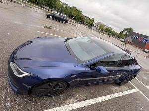 Blue Tesla Model S 2024 in Kaunas, with an engine capacity of 0.00 L and mileage of 30 thousand km for 53500 €, photo 8 on AUTOMOTO.COM.LV