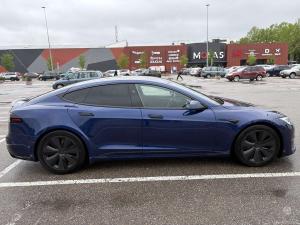 Blue Tesla Model S 2024 in Kaunas, with an engine capacity of 0.00 L and mileage of 30 thousand km for 53500 €, photo 11 on AUTOMOTO.COM.LV