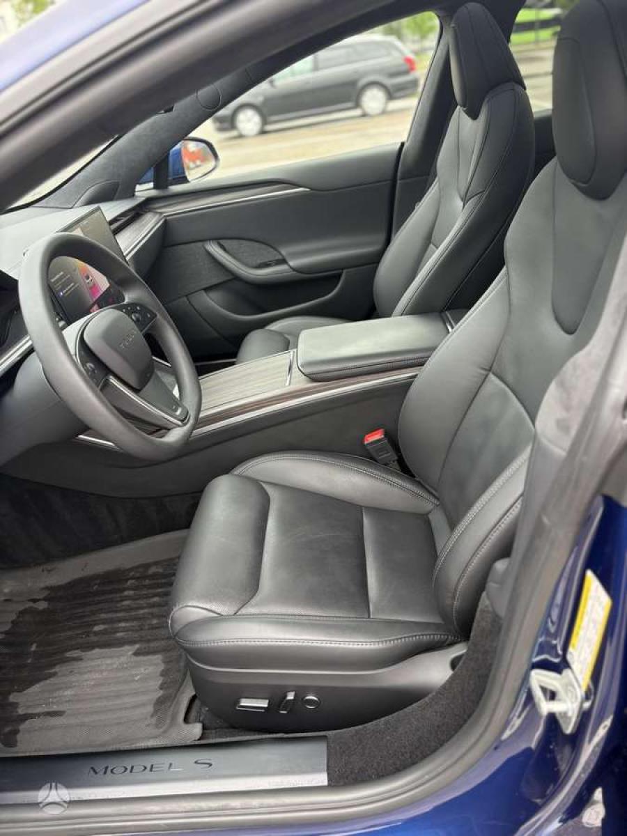 Blue Tesla Model S 2024 in Kaunas, with an engine capacity of 0.00 L and mileage of 30 thousand km for 53500 €, photo 14 on AUTOMOTO.COM.LV