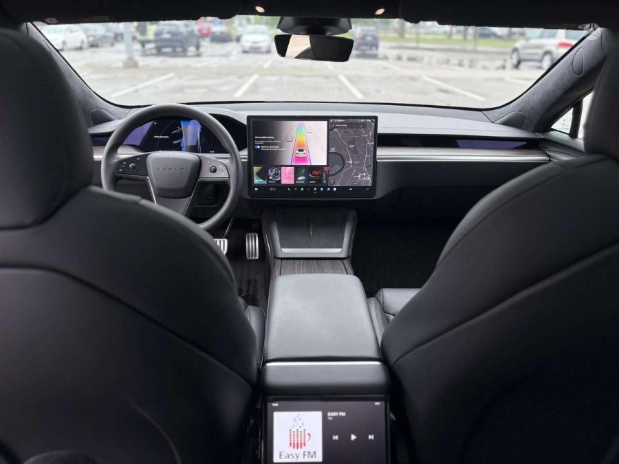 Blue Tesla Model S 2024 in Kaunas, with an engine capacity of 0.00 L and mileage of 30 thousand km for 53500 €, photo 19 on AUTOMOTO.COM.LV