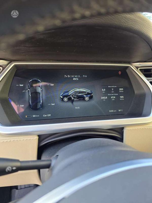 Blue Tesla Model S 2014 in Telschi, with an engine capacity of 0.00 L and mileage of 200 thousand km for 15000 €, photo 10 on AUTOMOTO.COM.LV