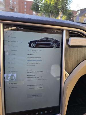 Blue Tesla Model S 2014 in Telschi, with an engine capacity of 0.00 L and mileage of 200 thousand km for 15000 €, photo 14 on AUTOMOTO.COM.LV