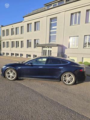 Blue Tesla Model S 2014 in Telschi, with an engine capacity of 0.00 L and mileage of 200 thousand km for 15000 €, photo 17 on AUTOMOTO.COM.LV