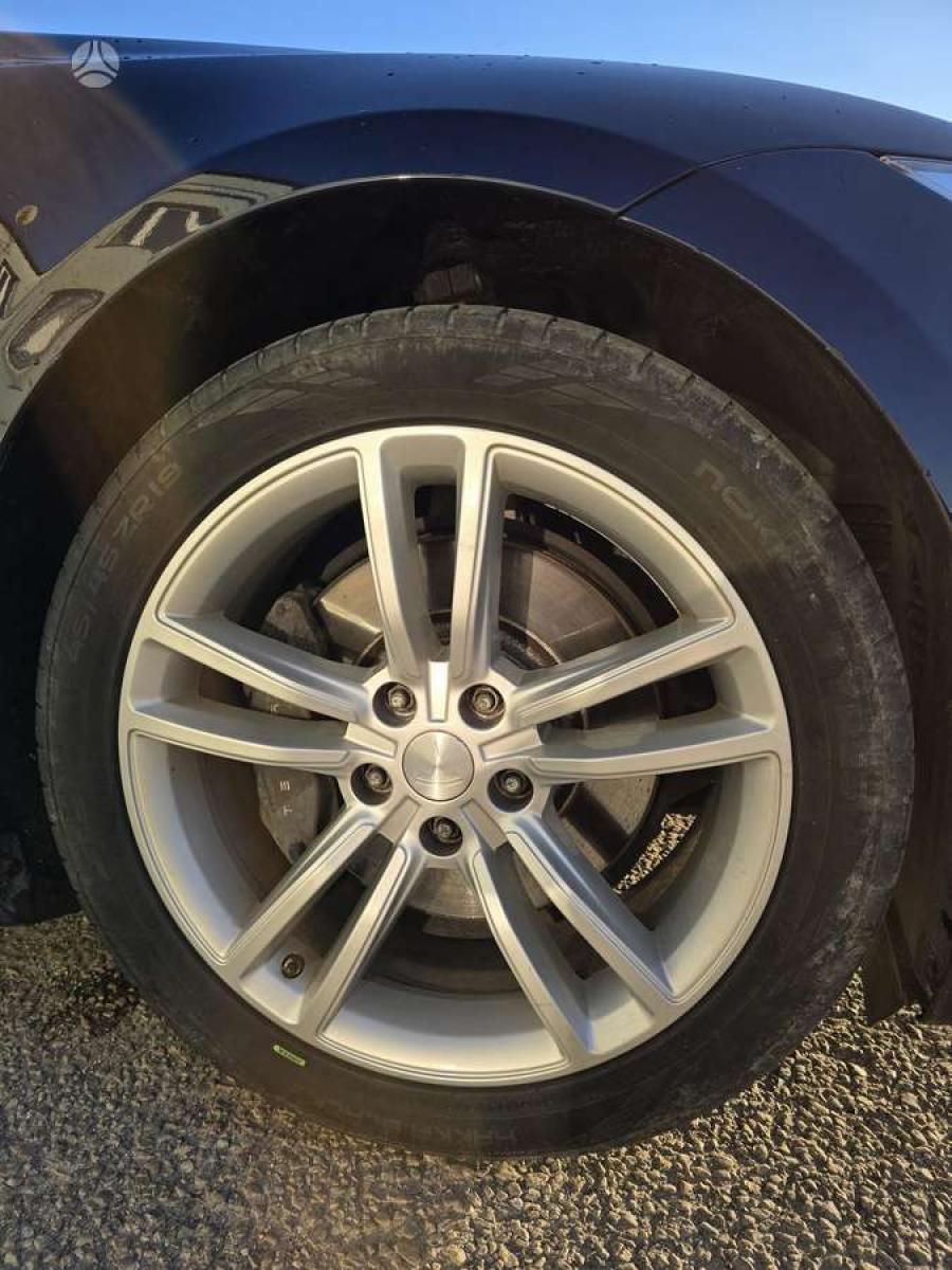 Blue Tesla Model S 2014 in Telschi, with an engine capacity of 0.00 L and mileage of 200 thousand km for 15000 €, photo 19 on AUTOMOTO.COM.LV