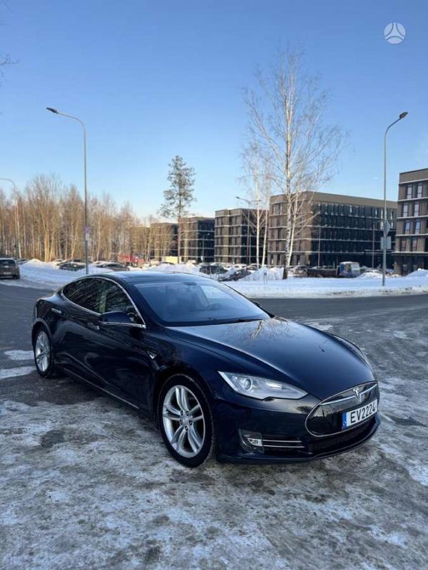 Zils Tesla Model S 2013 Viļņa, ar dzinēja tilpumu 0.00 L un nobraukumu 80 tūkst. km par 10500 €, foto 1 vietnē AUTOMOTO.COM.LV