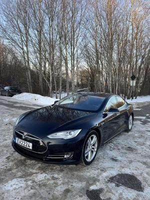 Zils Tesla Model S 2013 Molėtai, ar dzinēja tilpumu 0.00 L un nobraukumu 79 tūkst. km par 11499 €, foto  vietnē AUTOMOTO.COM.LV