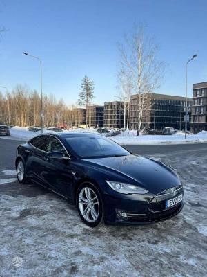 Zils Tesla Model S 2013 Molėtai, ar dzinēja tilpumu 0.00 L un nobraukumu 79 tūkst. km par 11499 €, foto 2 vietnē AUTOMOTO.COM.LV