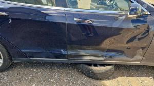 Zils Tesla Model S 2013 Marijampole, ar dzinēja tilpumu 0.00 L un nobraukumu 118 tūkst. km par 9000 €, foto 9 vietnē AUTOMOTO.COM.LV