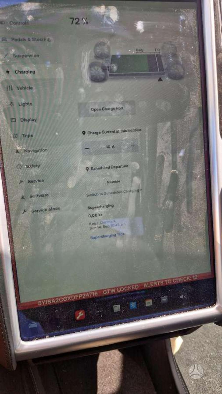 Zils Tesla Model S 2013 Marijampole, ar dzinēja tilpumu 0.00 L un nobraukumu 118 tūkst. km par 9000 €, foto 14 vietnē AUTOMOTO.COM.LV